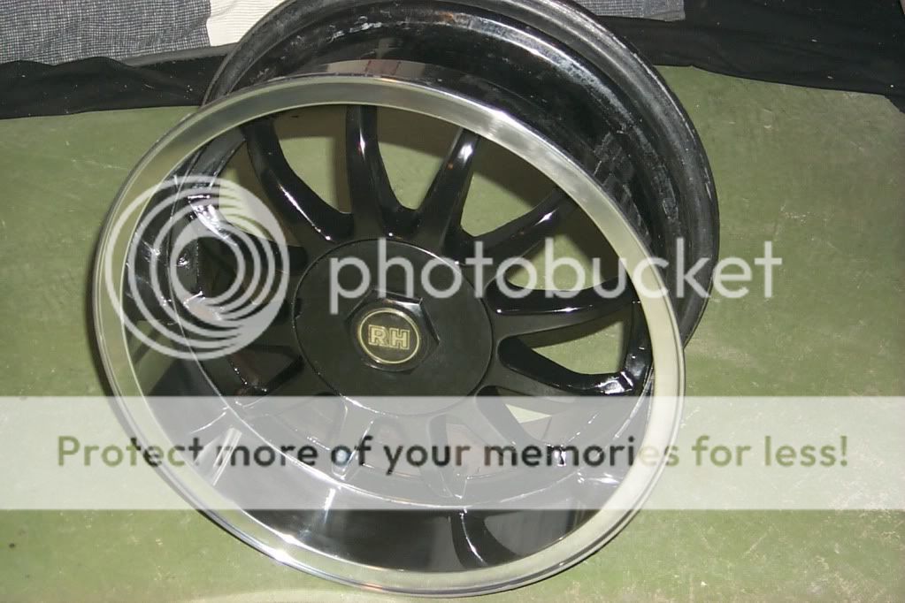 FOR SALE..RH CLASSIC 4X100 7JX15 ET28 POLISHED LIPS | VW Vortex ...